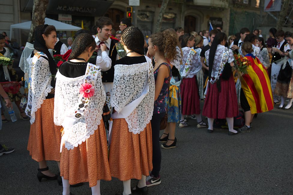 Barcelona Traditional Clothing Barcelona Summer Packing List What To