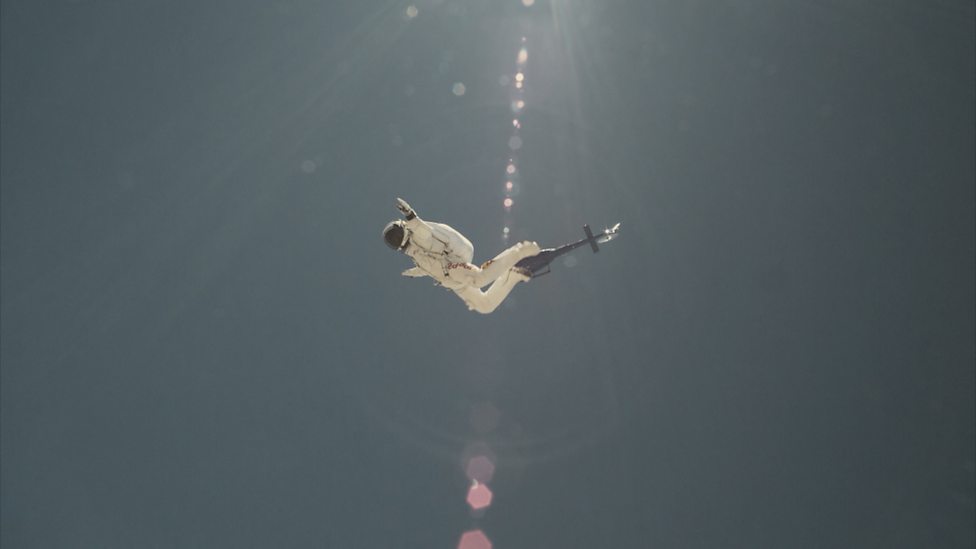 How a balloon helped Felix Baumgartner in the world's biggest skydive ...