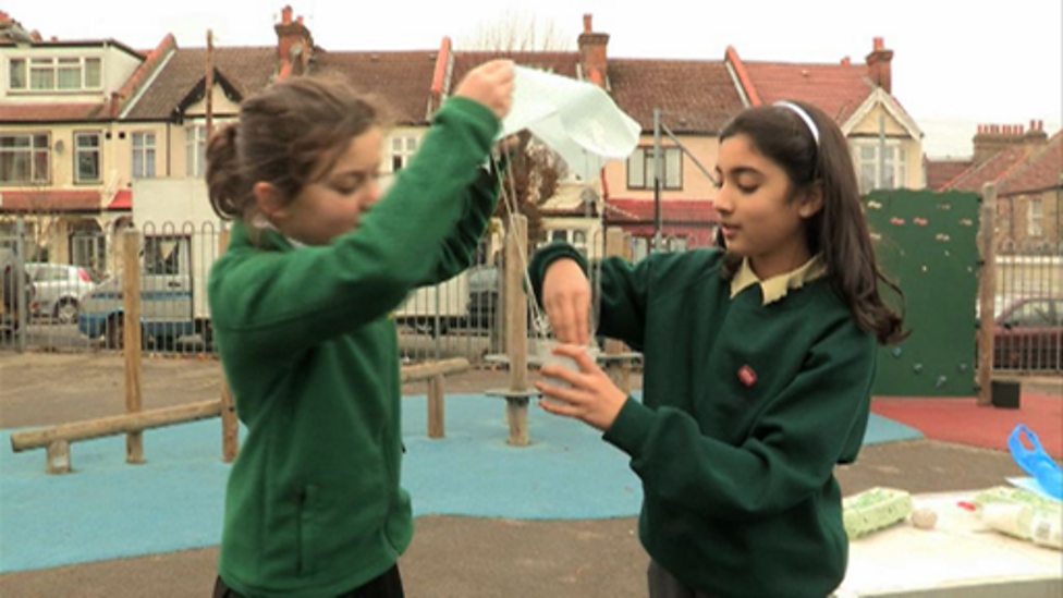 Science / Design & Technology KS2: How air resistance slows down ...