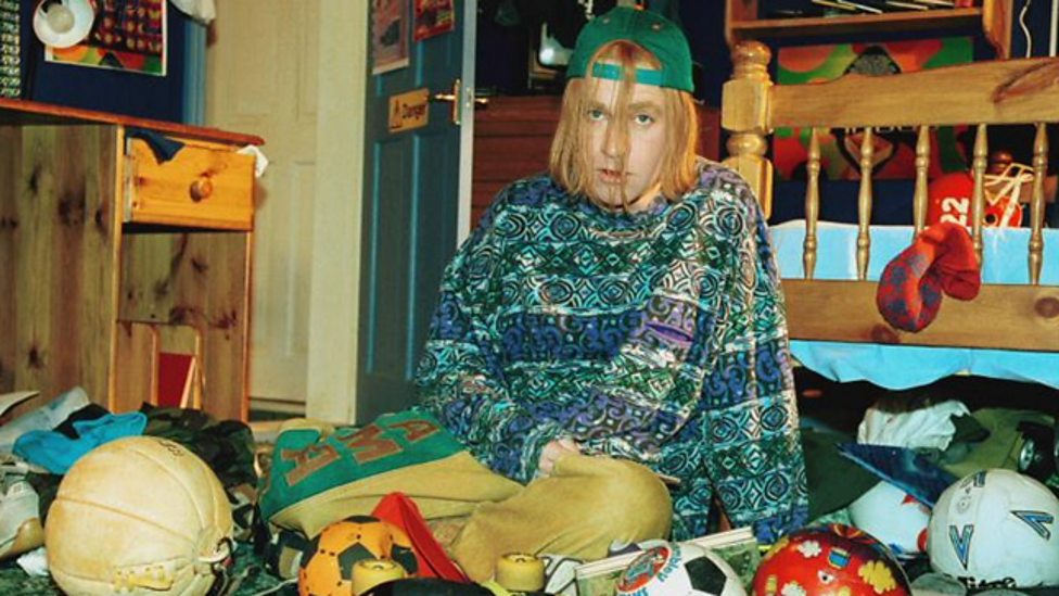 Comic movement - Using your body - GCSE Drama Revision - WJEC - BBC ...