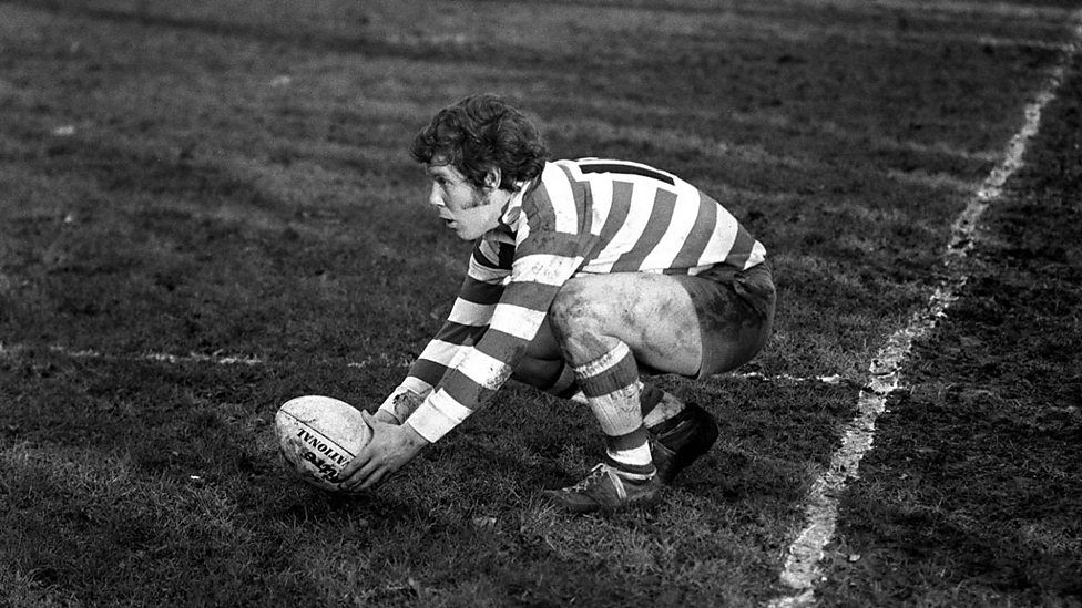 What's the secret behind the perfect rugby kick? - BBC Teach