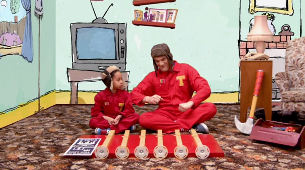 Maths KS1: Titch and Ted Learn About Quarters (pt 3/6) - BBC Teach