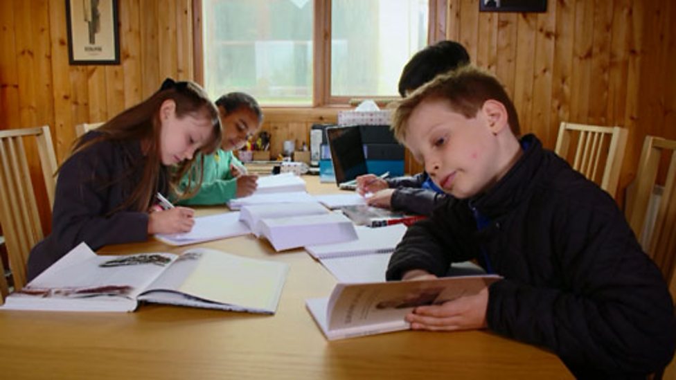 Media Studies KS2: Interviewing techniques - BBC Teach