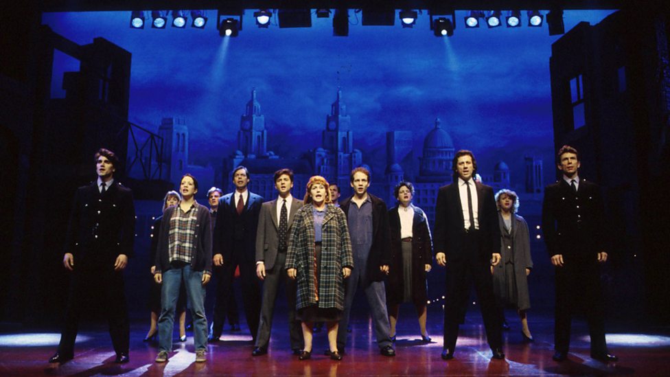 Blood Brothers - GCSE English Literature - BBC Bitesize