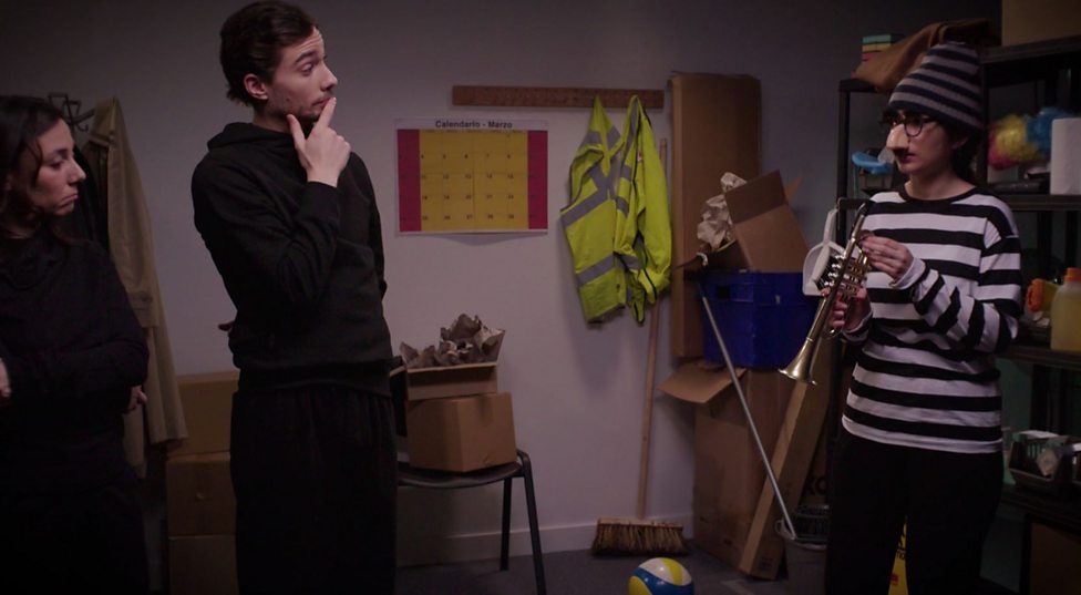 KS3 Spanish: Listening and vocabulary - Police detectives - BBC Bitesize