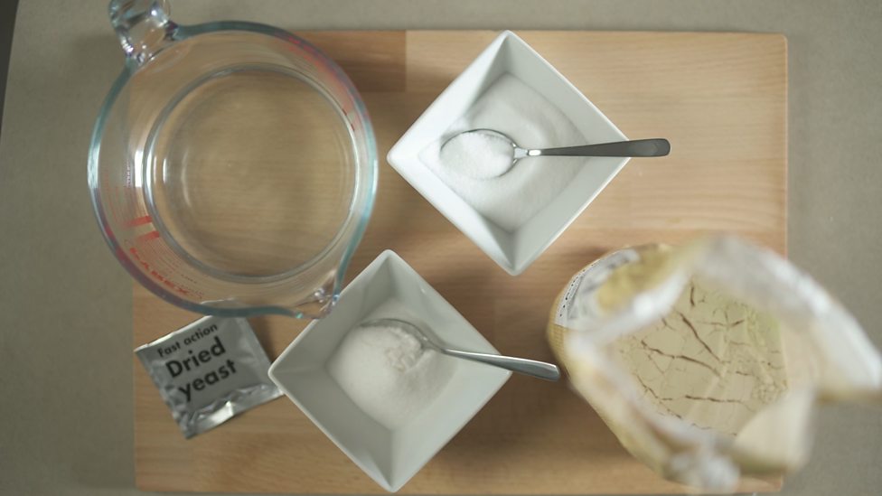 Step-by-step simple guide on how to make bread - BBC Bitesize