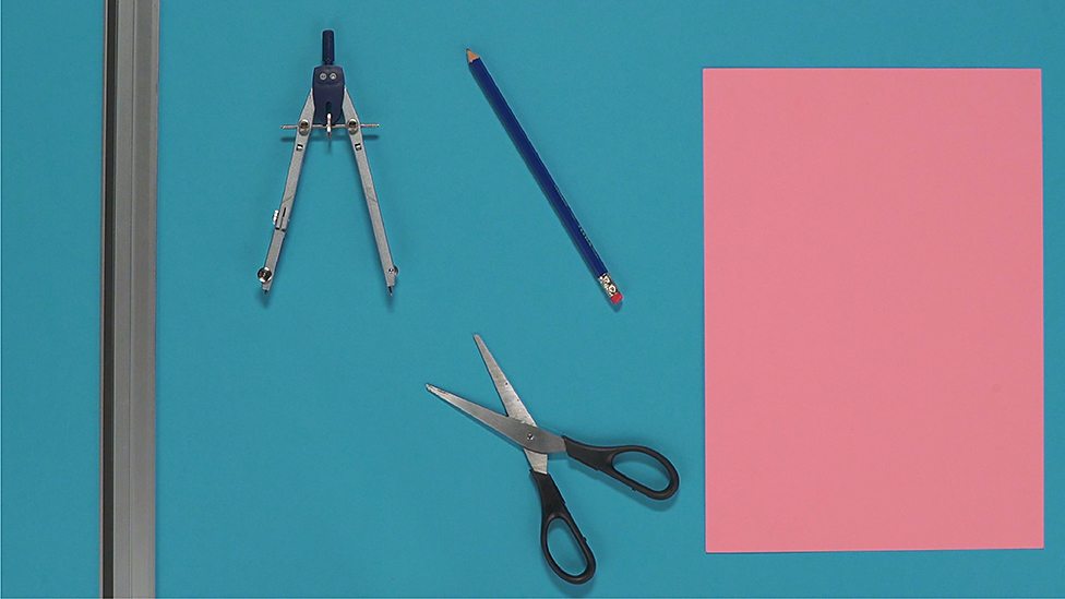 How to draw a perfect five-pointed star - BBC Bitesize