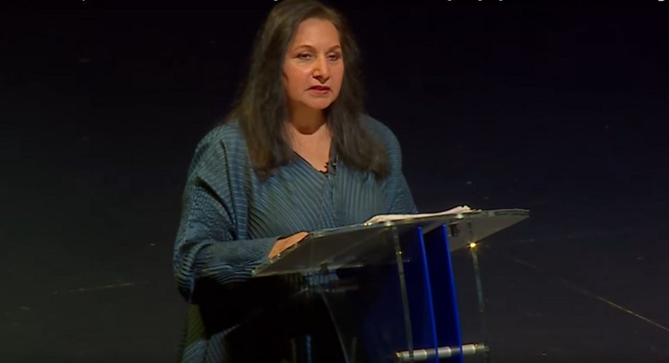 English Literature KS4 / GCSE: Imtiaz Dharker performs Blessing - BBC ...