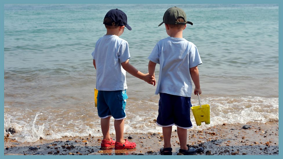 EYFS. Listening skills - 2: Inside sounds - BBC Bitesize