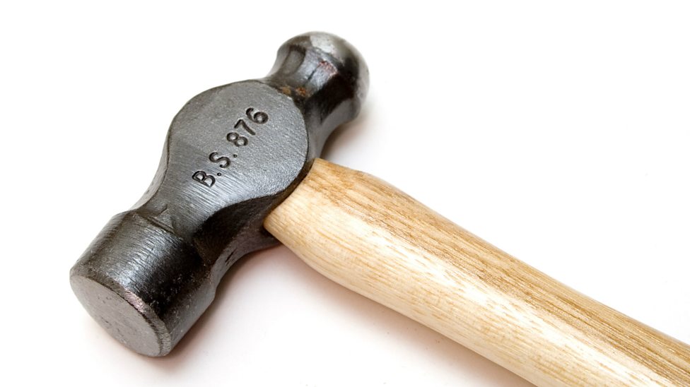Hand tools: Hammers, fixing and cutting - Practical guide: Using hand ...
