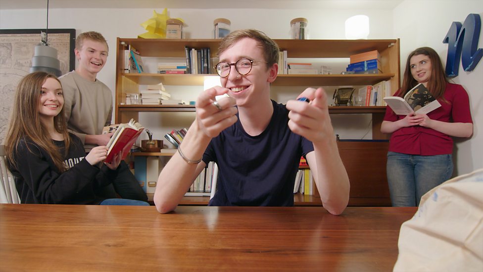 French KS3 / KS4: Using Intensifiers and Quantifiers - BBC Teach