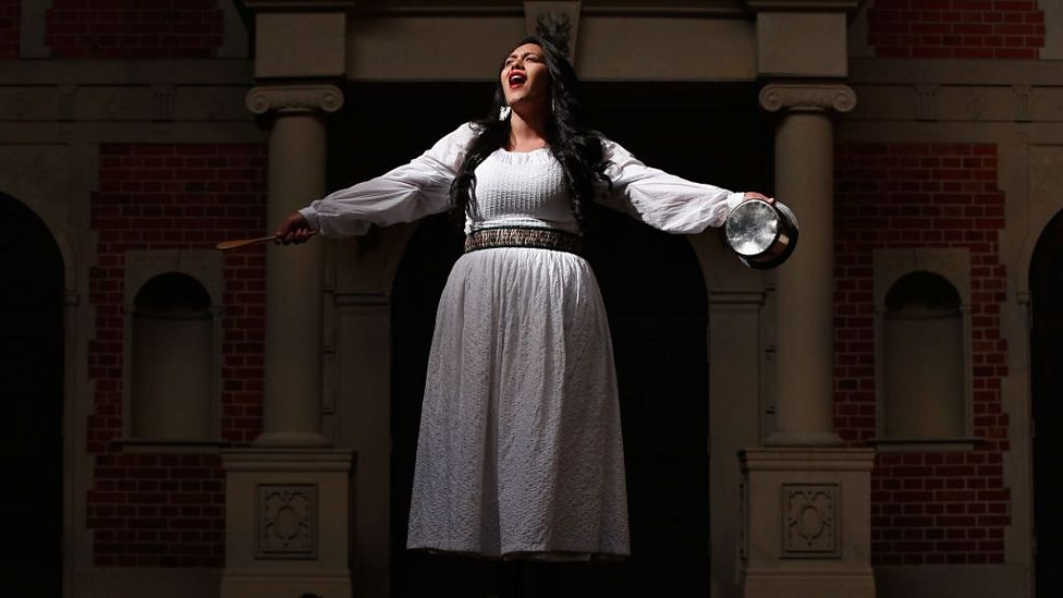 How do you become an opera singer? - BBC Bitesize