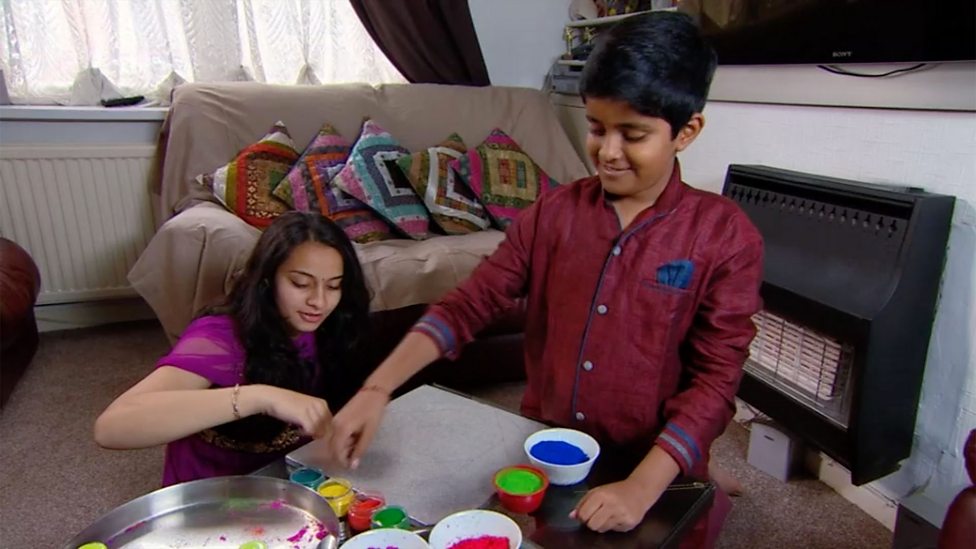 How a family celebrates Diwali - BBC Teach