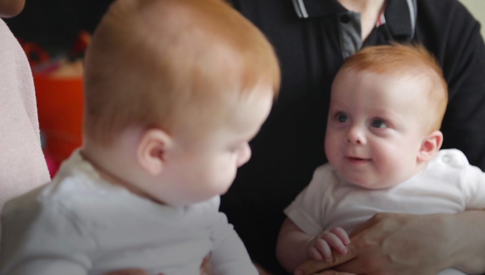 Baby singing: How does singing help a baby's development? - BBC Tiny ...