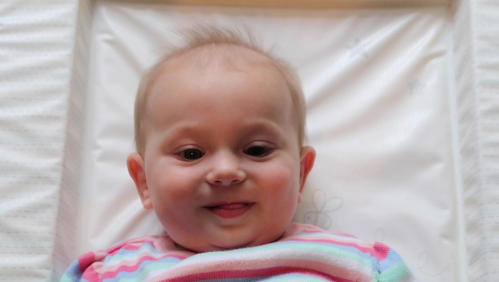 Nappy changing: Stop baby wriggling with our 'Wee Wee Poo' song - BBC ...