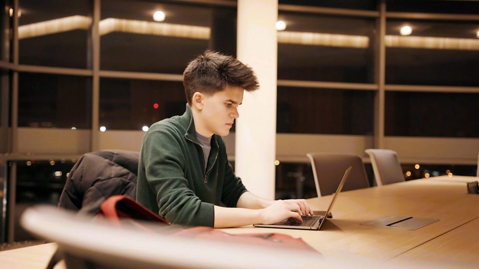 Life as a cyber security apprentice: Ellie's story - BBC Bitesize