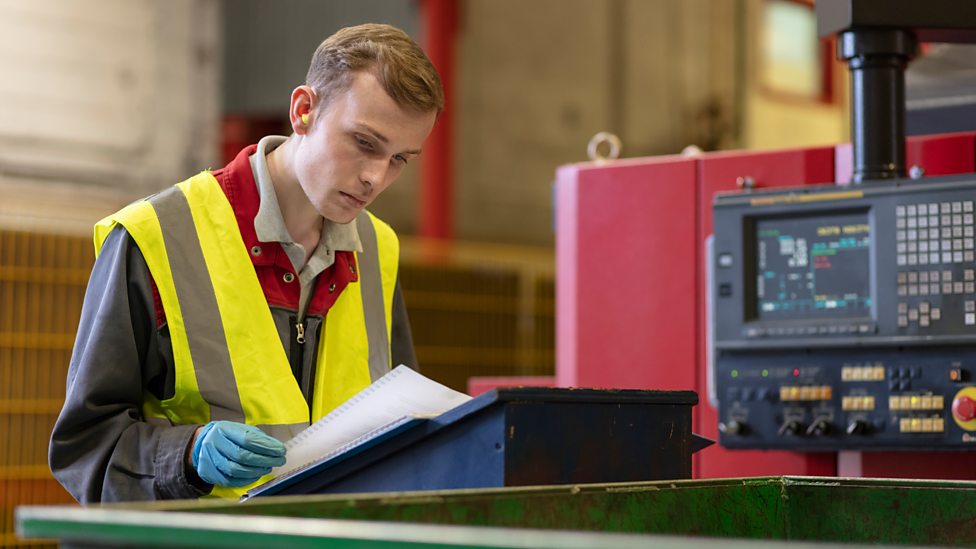 Engineering - Functional Skills English (Levels 1 and 2) - BBC Bitesize