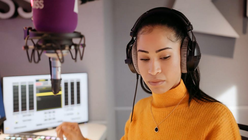 What qualifications do I need to become a radio and podcast presenter ...