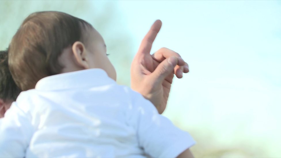 Activities for Babies at 6 Months: Recognising Sounds - BBC Tiny Happy ...