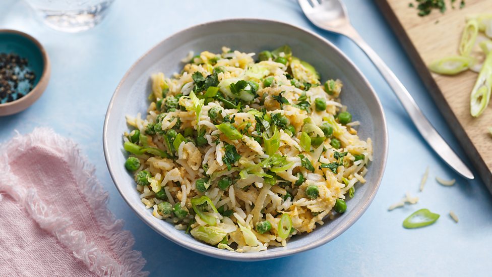 10 ways to cook dinner in the microwave on a budget - BBC Food