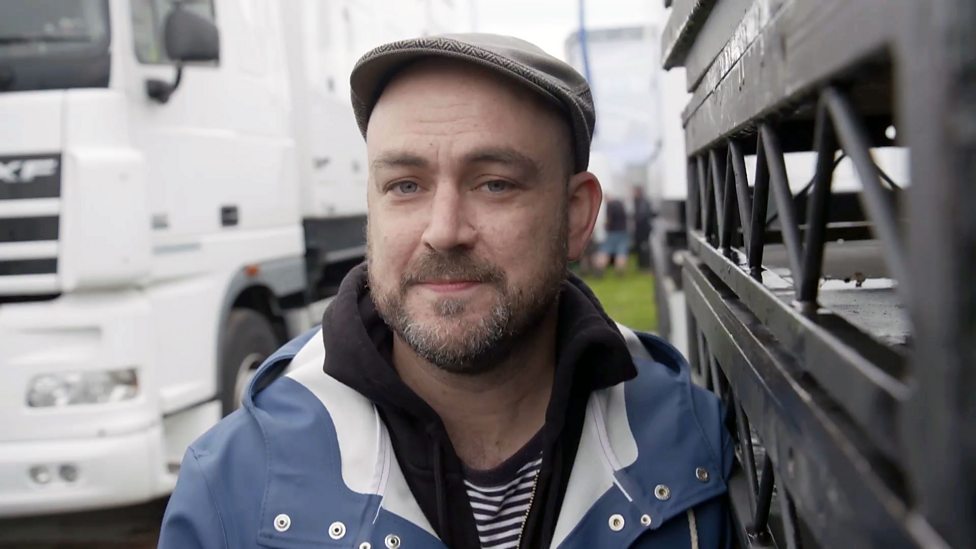 How to become a music news reporter: Clare's story - BBC Bitesize