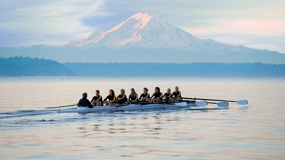 What is a cox box? And why is the stroke seat so important? - BBC Bitesize