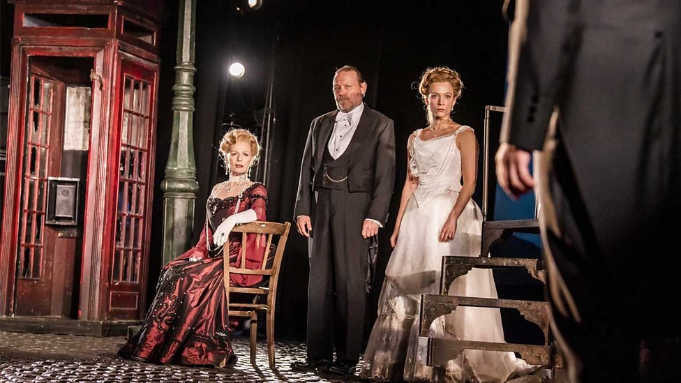 An Inspector Calls actors answer questions from GCSE students - BBC ...