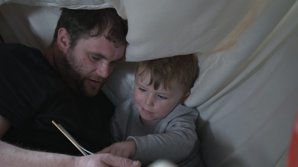Benefits of Building Dens With Kids - BBC Tiny Happy People