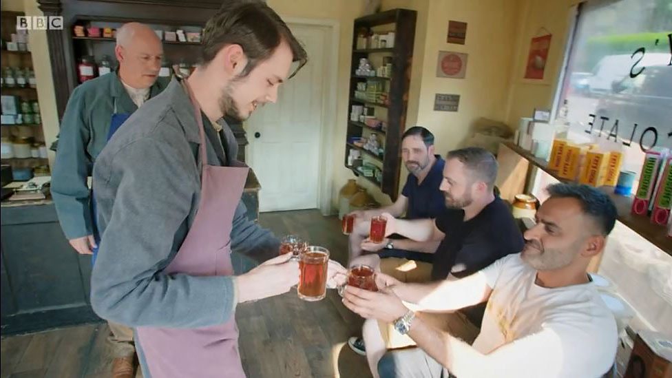 8 retro corner shop foods we want to bring back - BBC Food