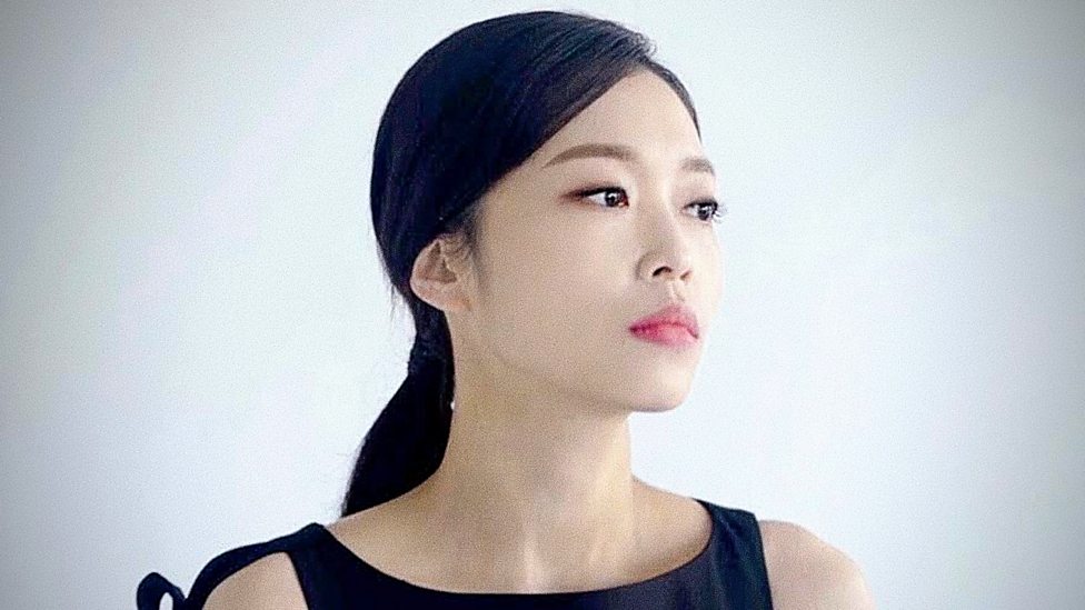 Normal People illustrator Henn Kim: 'My sadness becomes my art' - BBC Three