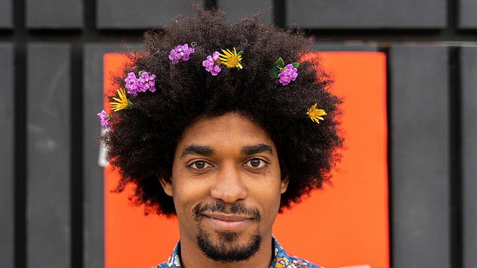 Describing people in French using 'avoir' and 'être' - 3rd level French ...