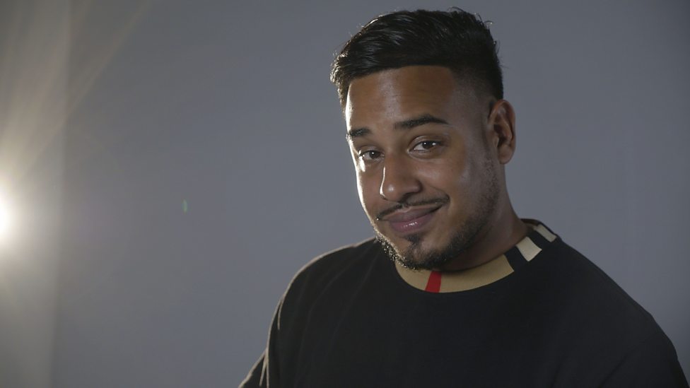 Suzi Ruffell – “I didn’t know I was a writer and now I write sell out ...