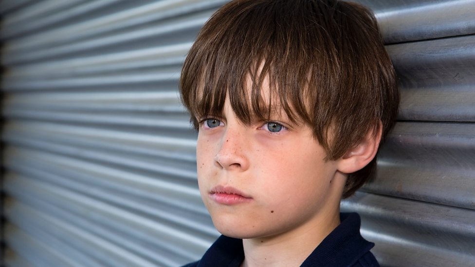 How to help vulnerable children feel safe during the winter break - BBC ...