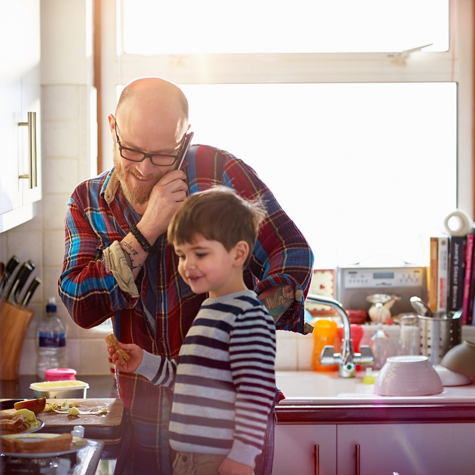How to juggle your responsibilities as a parent at home - BBC Bitesize