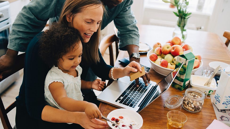 How to juggle your responsibilities as a parent at home - BBC Bitesize