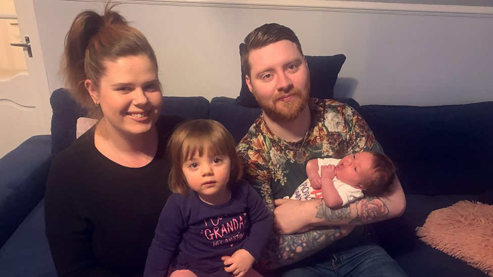 Bonding and attachment in the first few weeks – Tiny Happy People ...