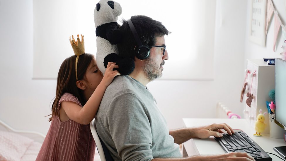 Take the stress out of summer - 6 tips for frazzled parents - BBC Bitesize