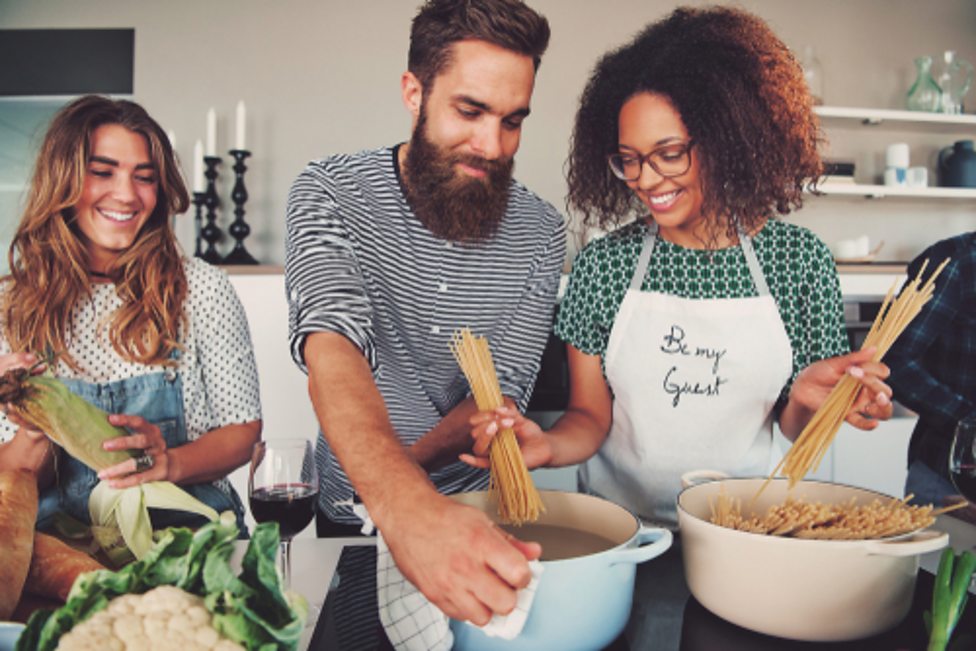 Students spill the beans on how they plan to eat well at uni - BBC Food