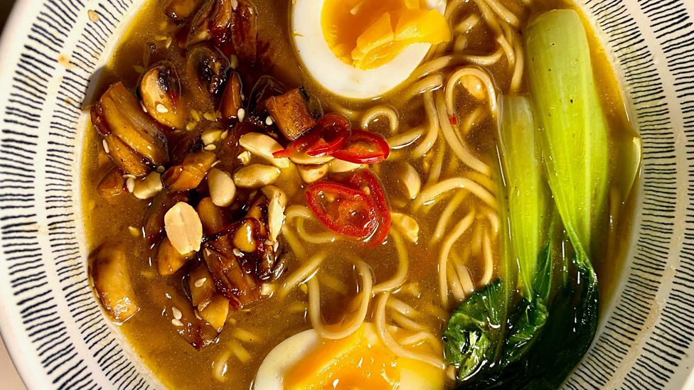 Students spill the beans on how they plan to eat well at uni - BBC Food