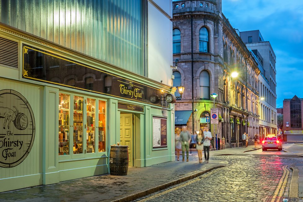 Rocks in Northern Ireland - BBC Bitesize