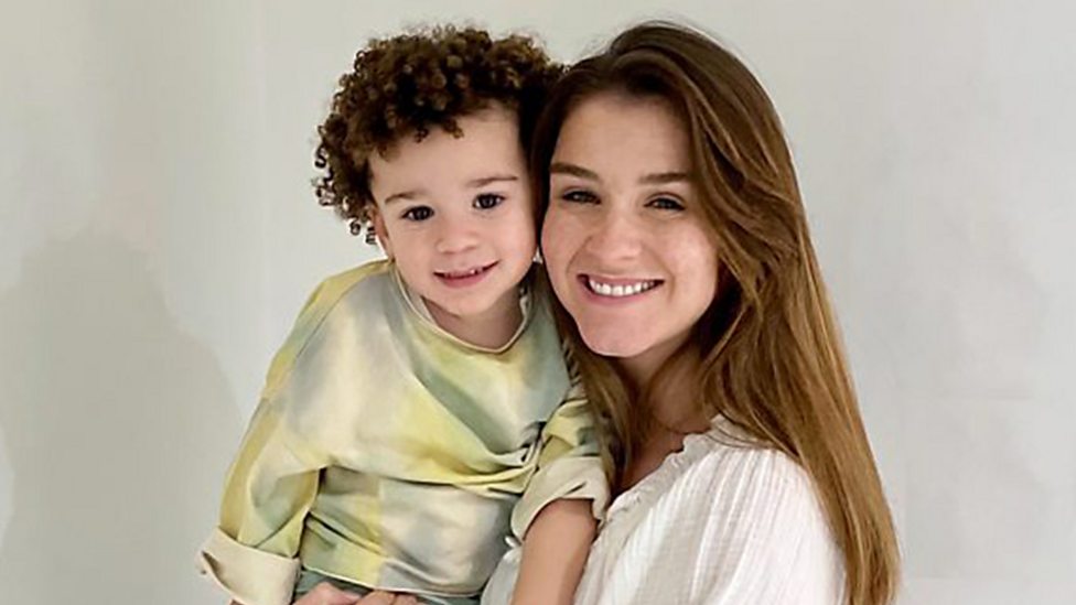 How to set up a playgroup or stay and play group - BBC Tiny Happy People