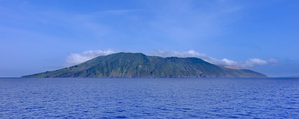 Volcanic landforms in Northern Ireland - BBC Bitesize