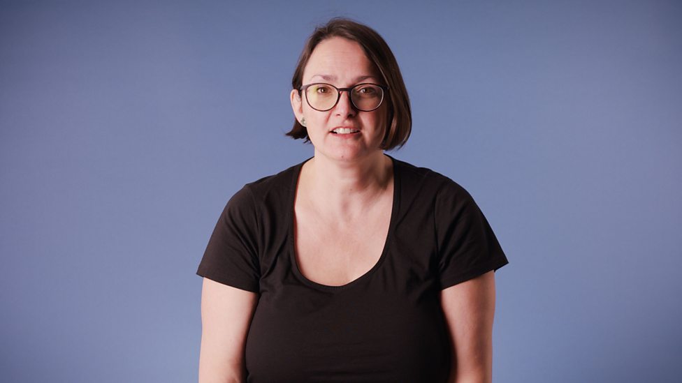 KS3 / KS4 English Language: Priya Hall – Comedian - BBC Bitesize