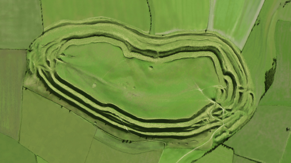 Maiden Castle: An Iron Age hill fort - BBC Bitesize