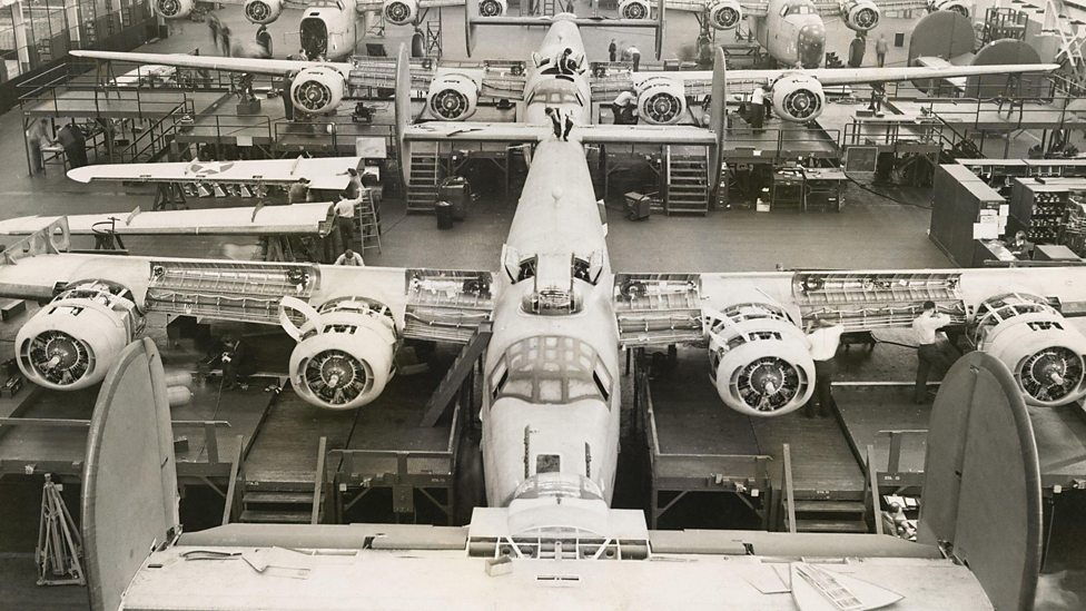 Wartime production, the government and the economy - The mobilisation ...