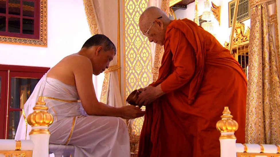 Coronations from around the world - BBC Bitesize