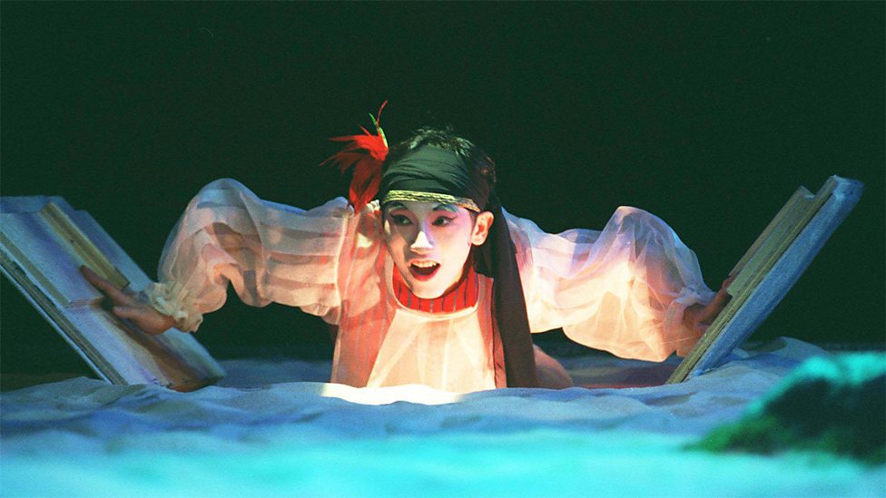 Shakespeare’s plays in performance - about Shakespeare - KS3 English ...