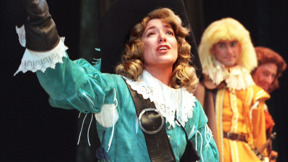 Shakespeare’s Twelfth Night - Viola - Twelfth Night - Shakespeare - KS3 ...