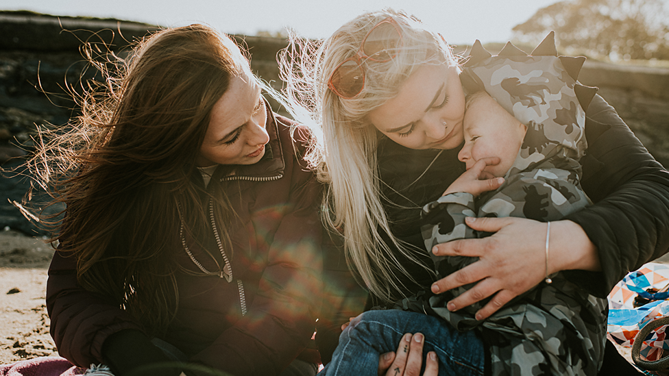 Childhood fears: Helping your child with fears and worries - BBC Tiny ...