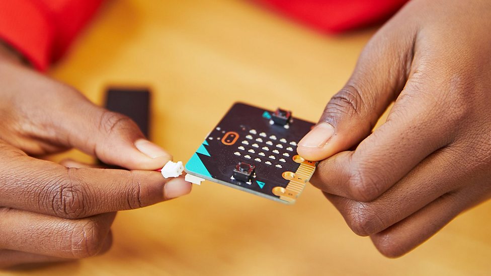 What do you get in your BBC micro:bit box? - BBC Teach